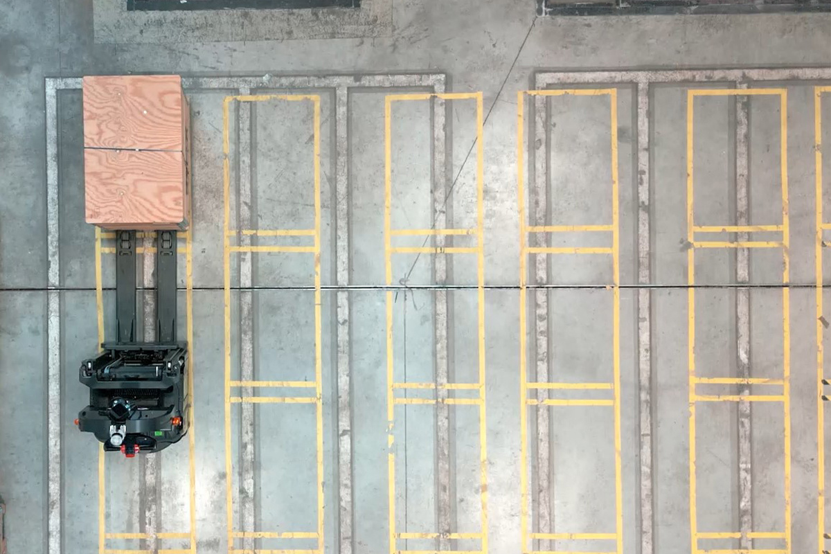 LOWY, Robotic Stacker, AGV/AMR | BALYO