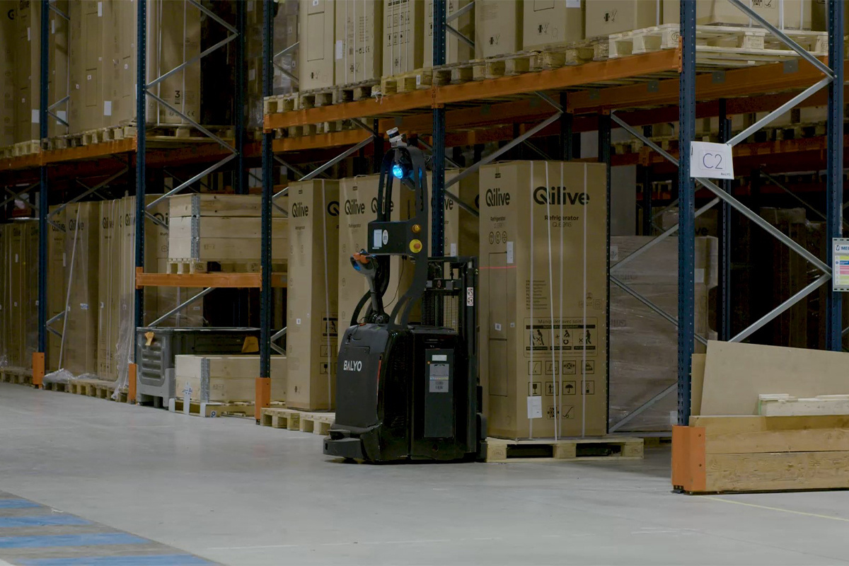 LOWY, Robotic Stacker, AGV/AMR | BALYO