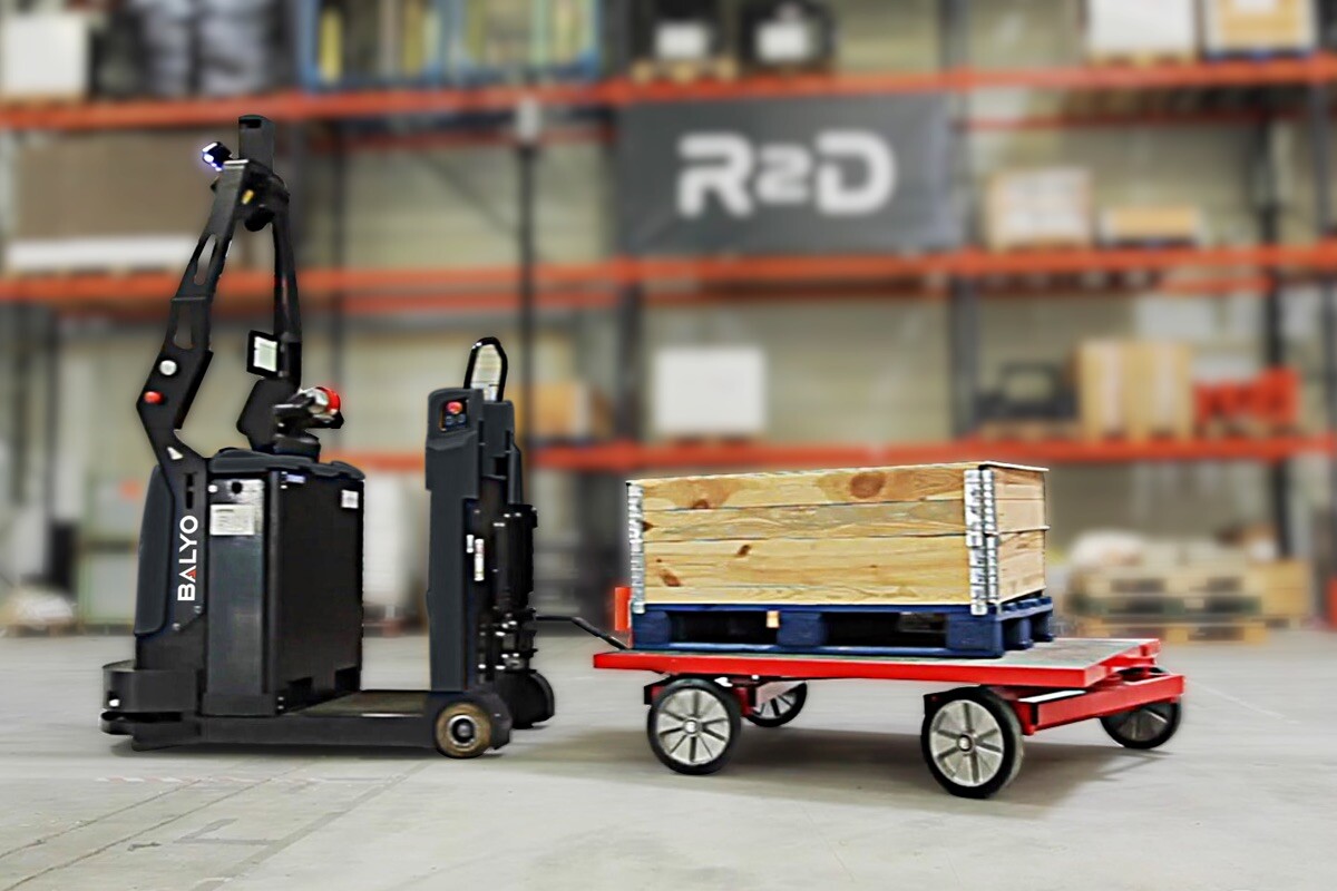 TUGGY, Robotic Tugger Truck, AGV/AMR | BALYO